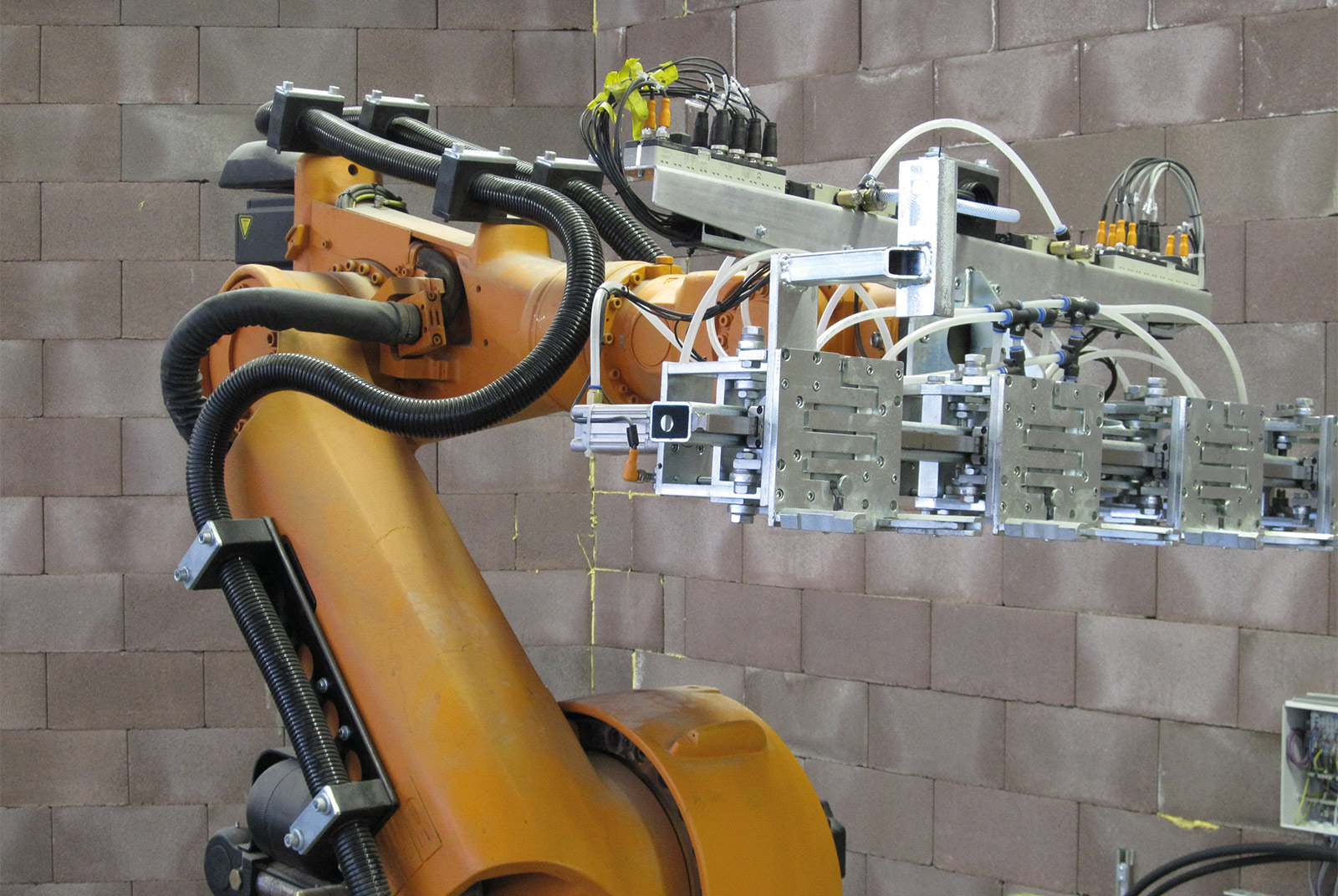 KBH Robotic Solutions - Продукция - Maschinenbau